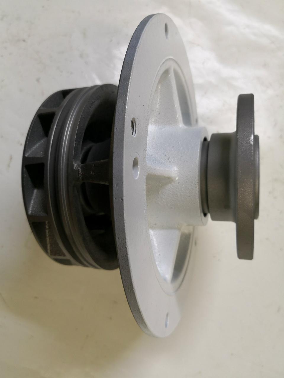 Pompe à eau MERCEDES MTU MTU 12V 183 TE 92.