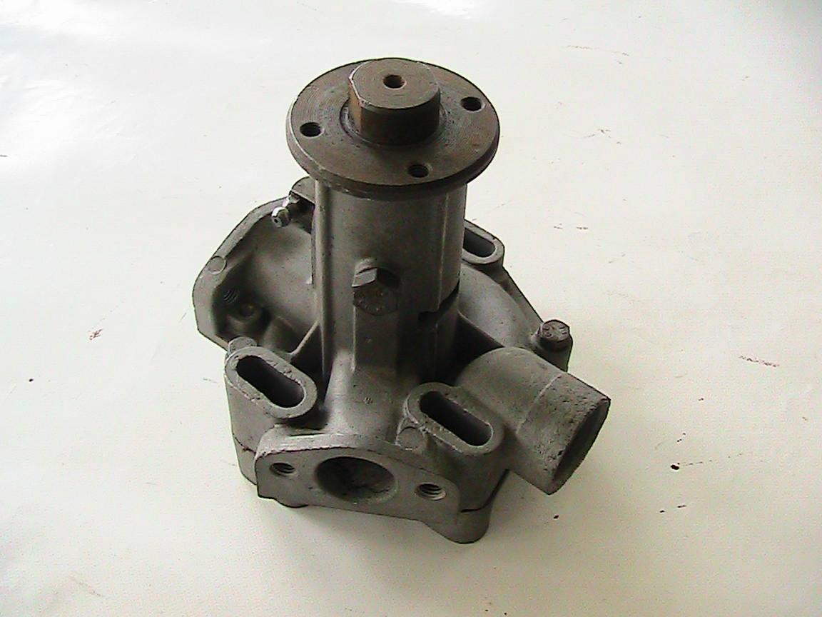 Pompe à eau PERKINS.MASSEY PONY 820D