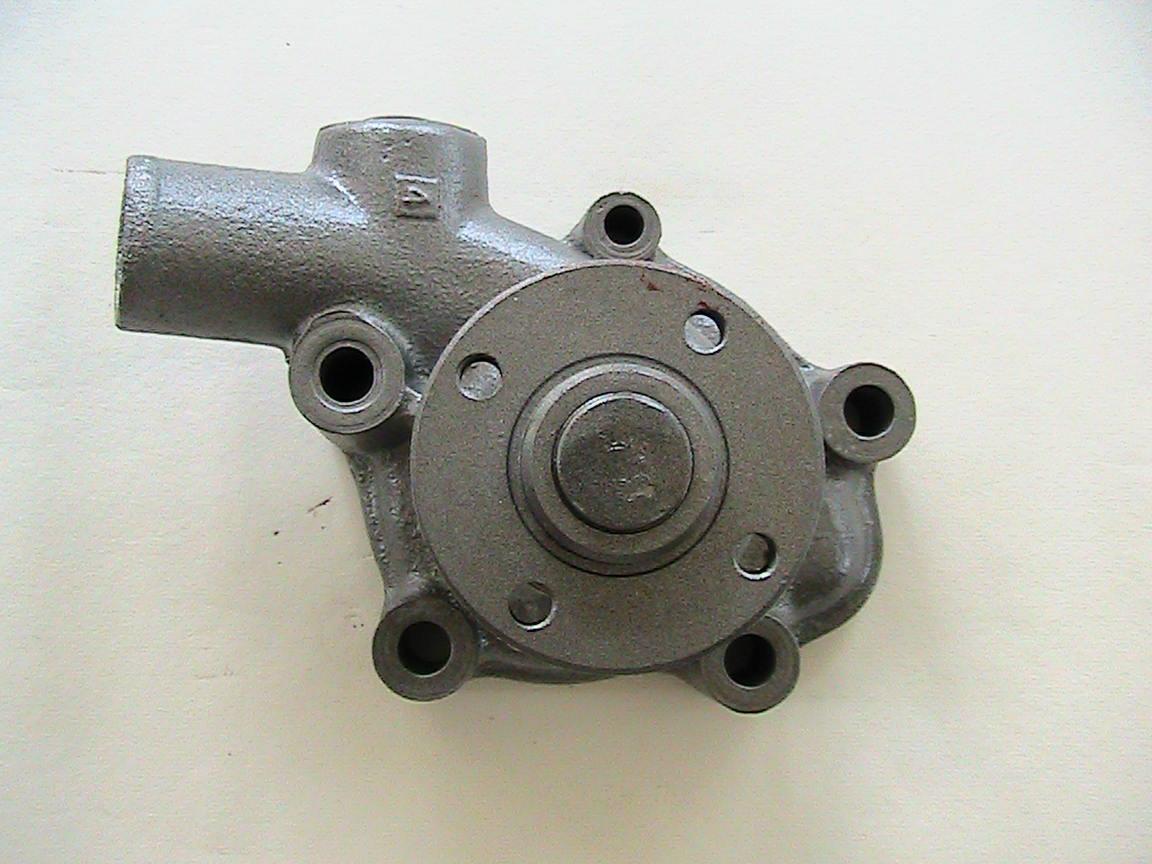 Pompe à eau YANMAR YANMAR YM 14. MOTEUR 2T75.